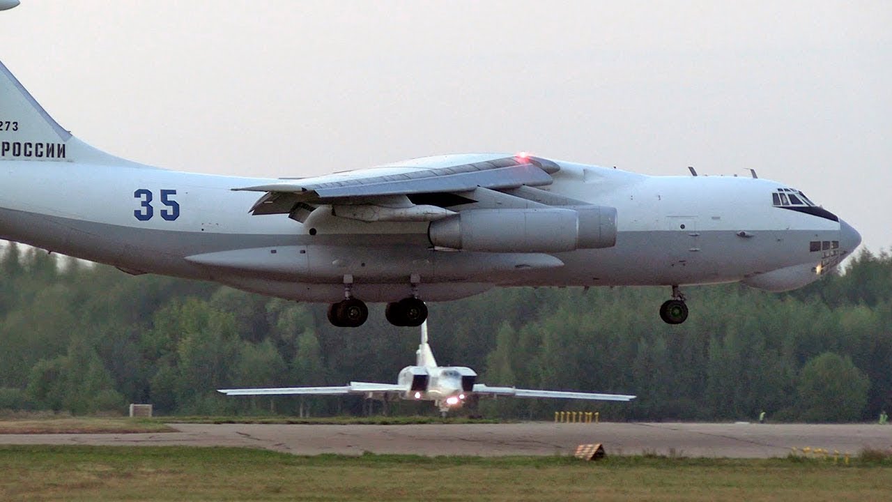 Летающая заправка. Ил-78 - советский самолёт-заправщик - YouTube