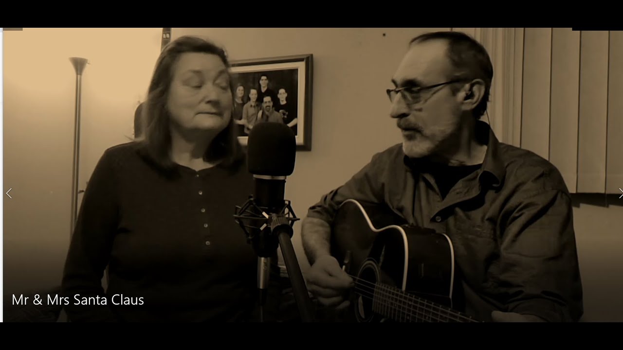 Mr & Mrs Santa Claus - YouTube