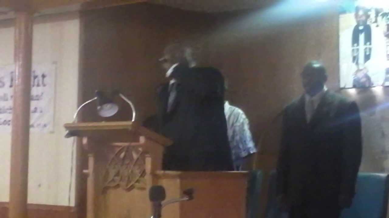 Pastor Leon Ellison Preaching " I wont give up" - YouTube