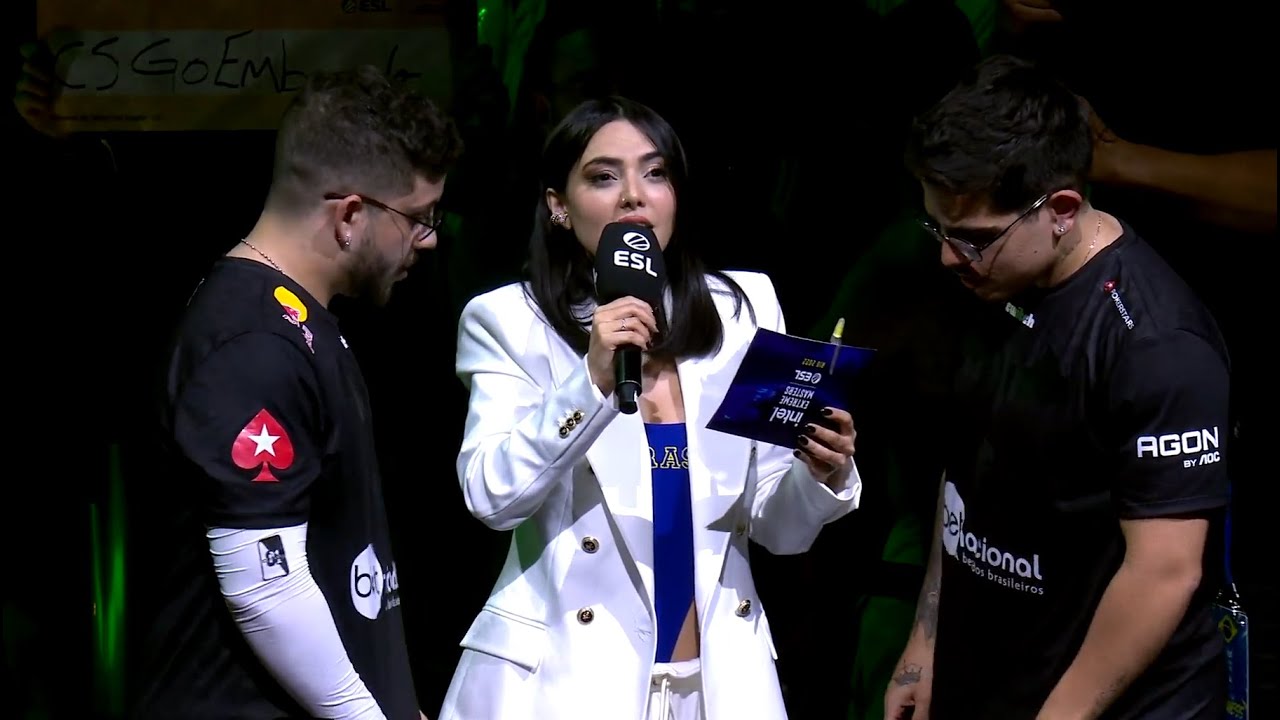 NYVI ESTEPHAN E SEU INGLÊS DAS RUAS - IEM MAJOR RIO 2022 - YouTube