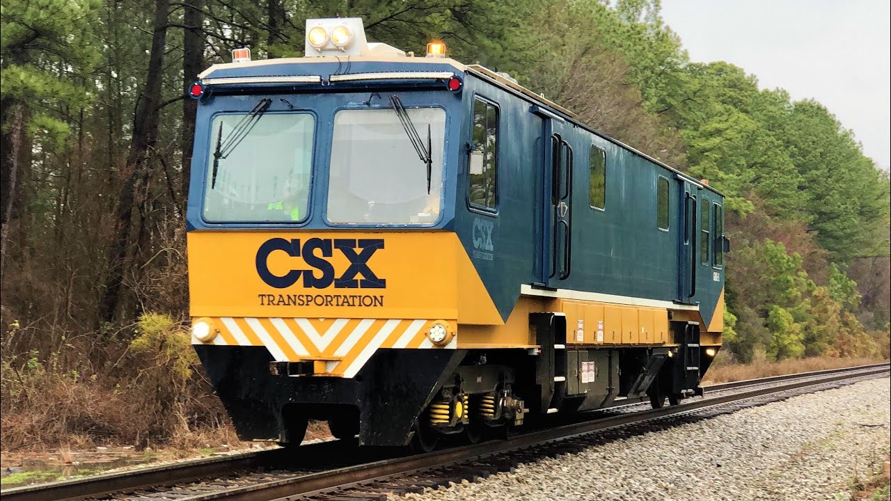 Southbound CSX GMS-2 Geometry Railcar - YouTube