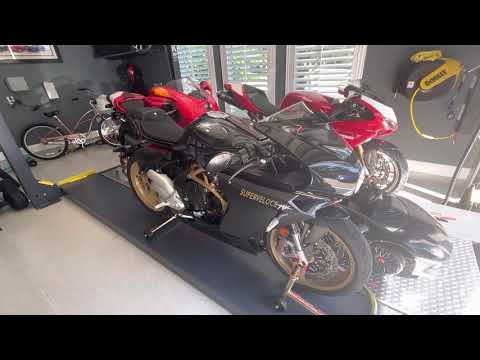 2021 MV Agusta Superveloce - cold start
