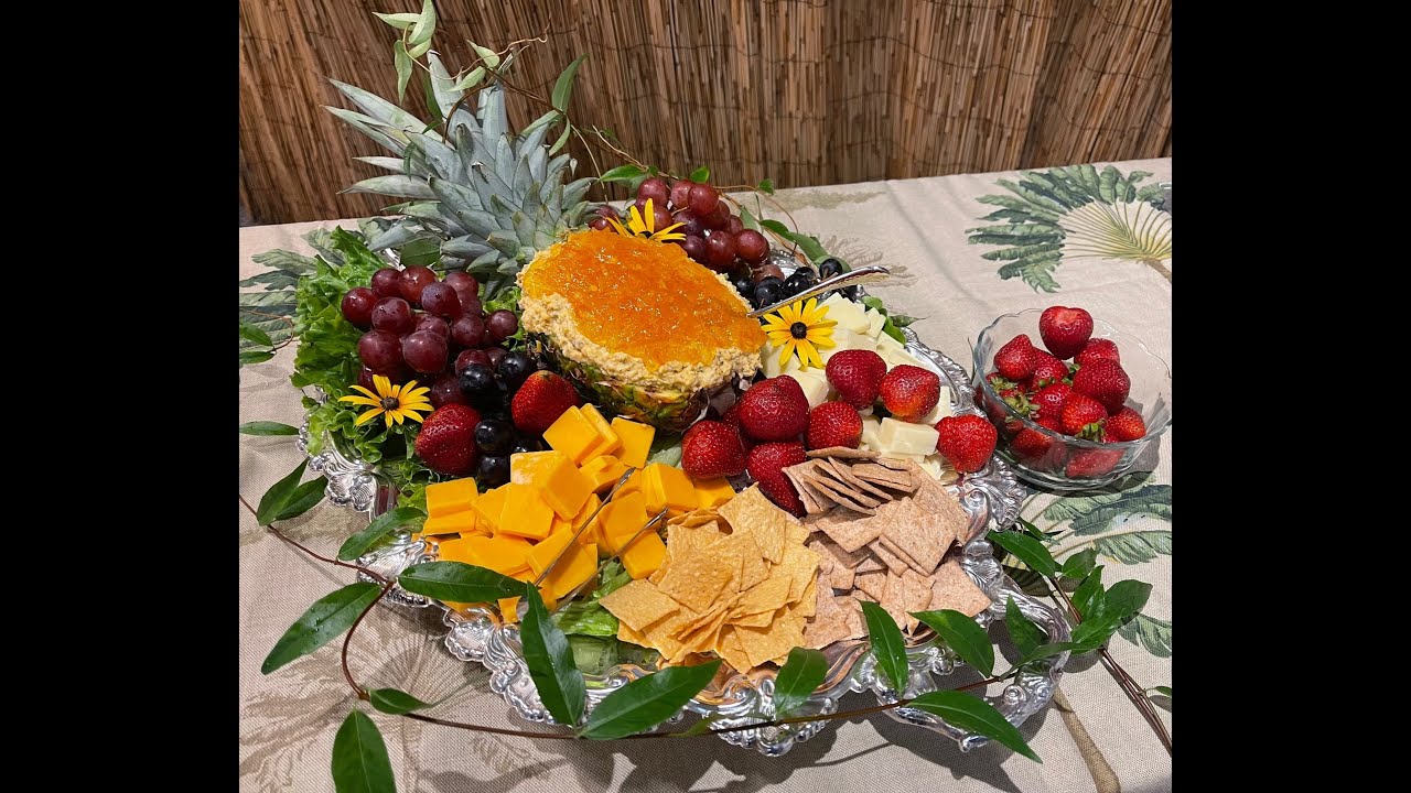 What’s InSTORE Fridays - Pineapple Party Platters 🍍 - YouTube