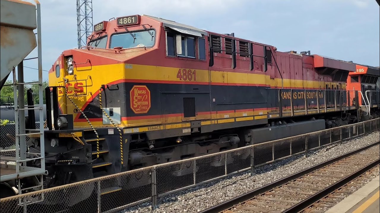 (Train Meet) (Kansas City Southern!) CN 396 - 3195 & KCS 4861 And CN 301 - 2862 & 5714 At ...