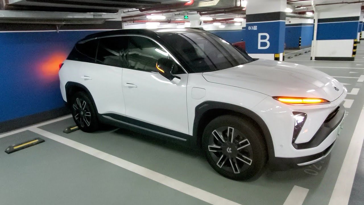 White NIO ES6 auto summoning (NBS) after OTA update NIO OS 2.9.0 - YouTube