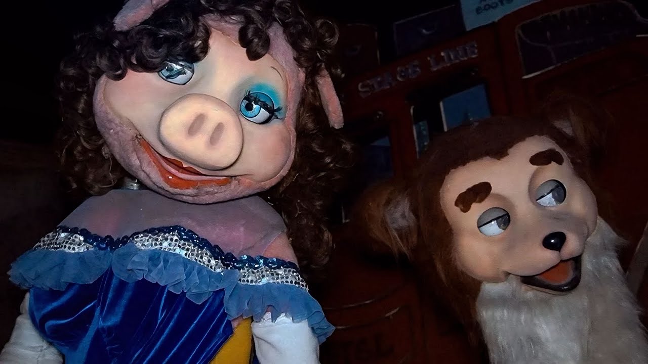 ABANDONED Animatronics III: GHOST TOWN - YouTube
