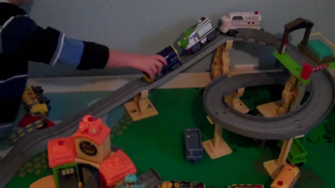 Chuggington Interactive Railway Train Set - YouTube