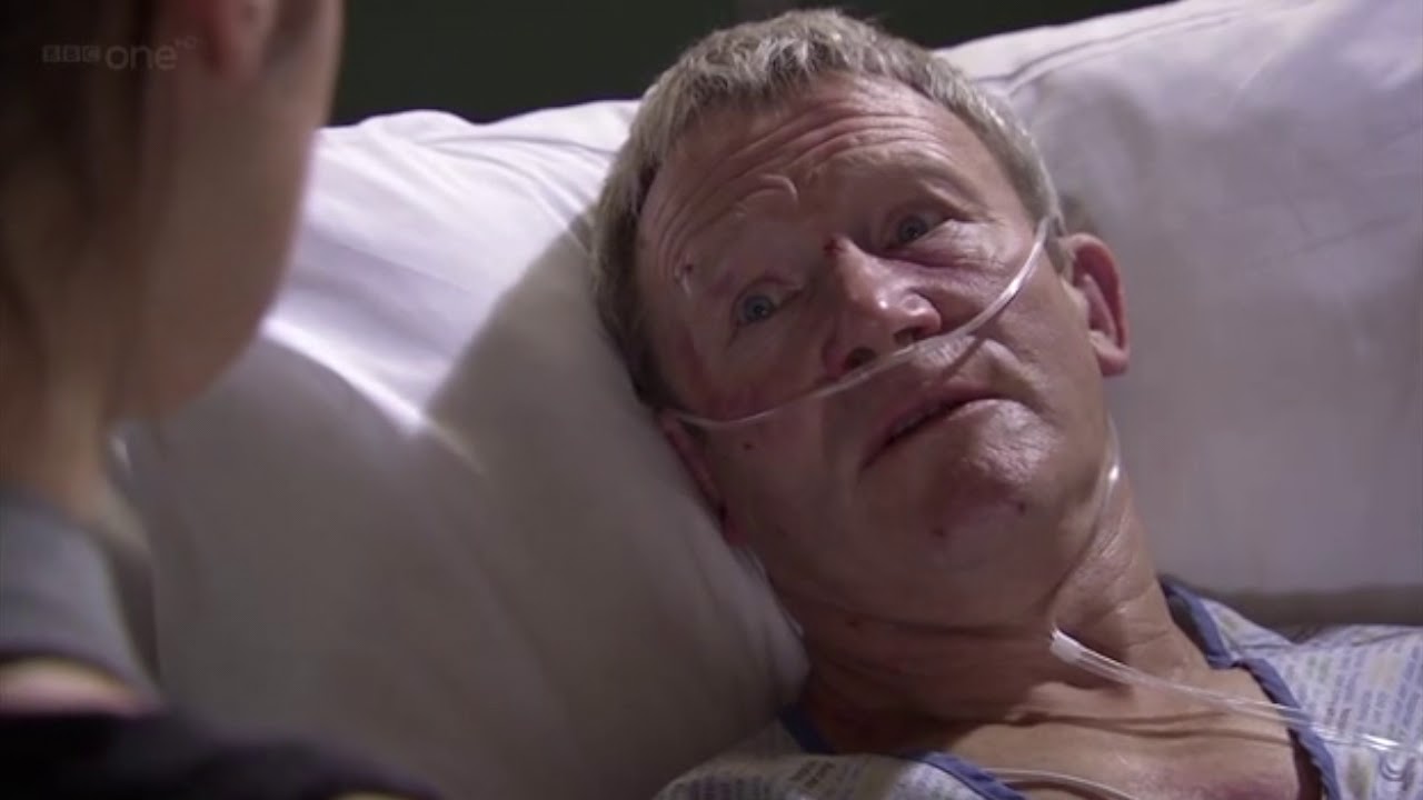 Holby City s14 e16 Hanssen scenes - YouTube