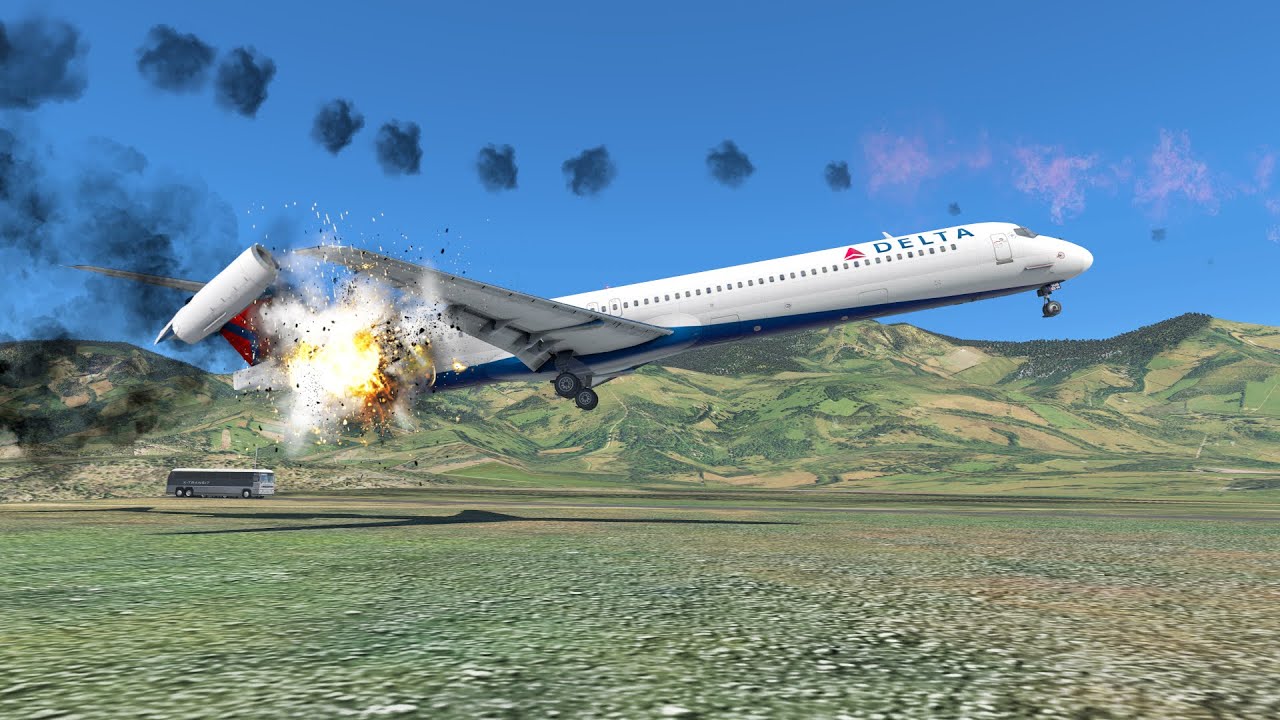 🔴LIVE MD-80 Training Pilot Crashed the PLANE | Live Plane Spotting X ...