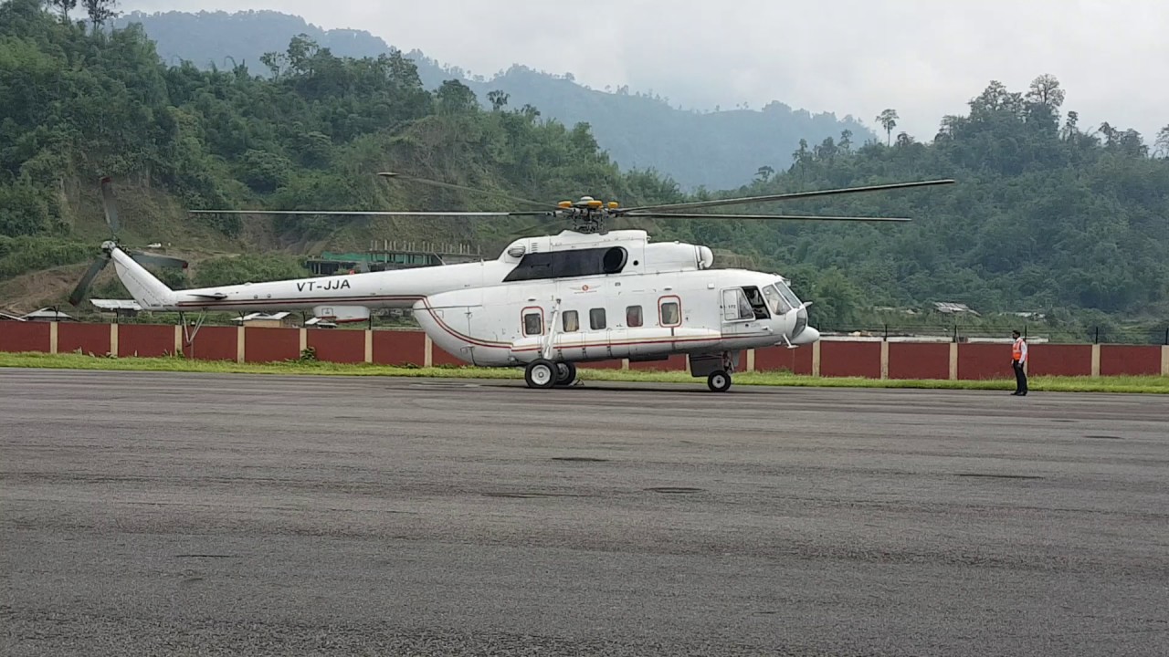 MI 172 Engine Start and Take-off VT-JJA - YouTube