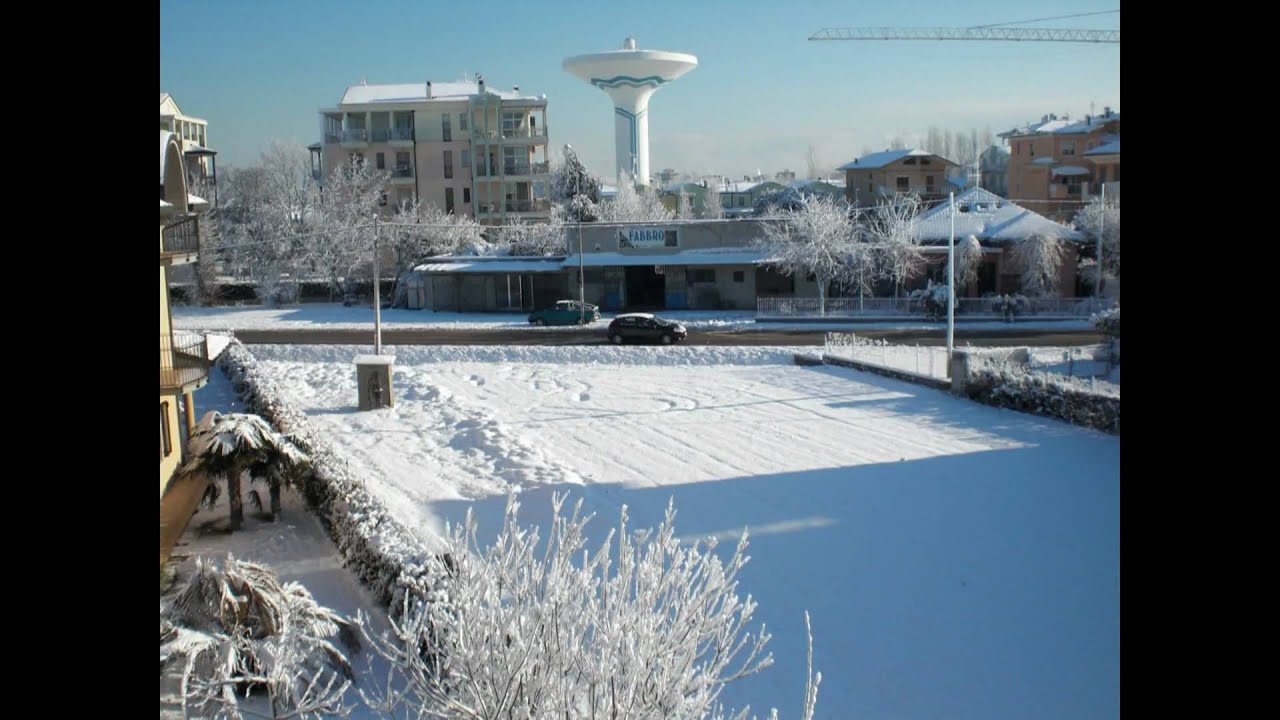 Nevicata a Rimini 1 - Neve - Snow storm in Rimini 31/01/2010 - YouTube