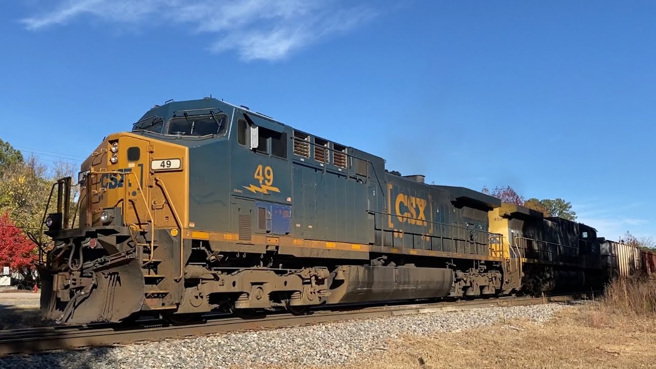 CSX L619 and W083 in Apex NC - YouTube