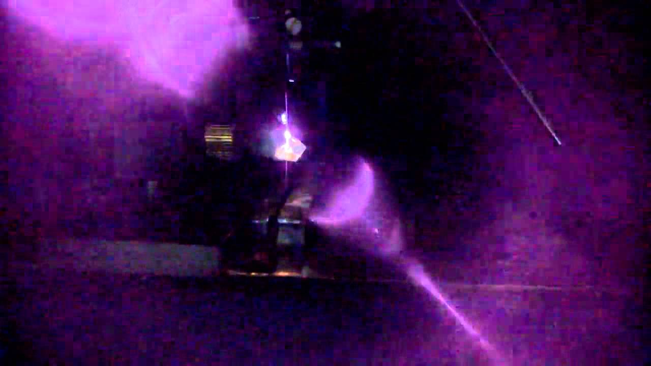 DIAMOND CUTTING IN LASER SAWING MACHINE - YouTube