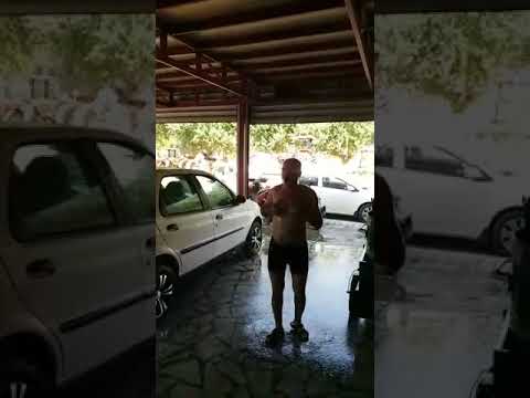 SICAKTAN BUNALAN KOMİK ADAM