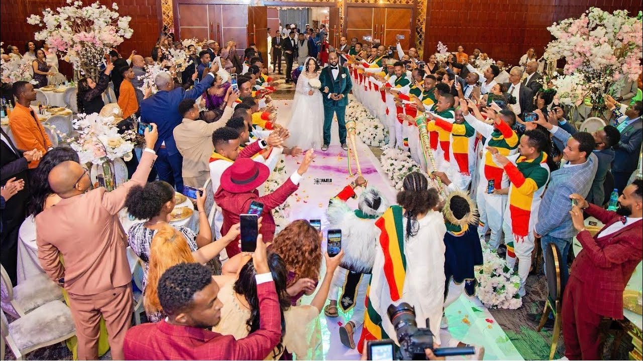 የአርቲስት ሜላት ነብዪ ሰርግ የጎንደር ድምቀቶች ሰርጓን አድምቀውላታል የተባረከ ጋብቻ ይሁንልሽ Melat Nebiyu wedding - YouTube