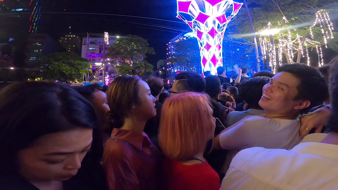 Night Walking 31/12/2019 Countdown Lights 2020 | Happy New Year 2020 ...