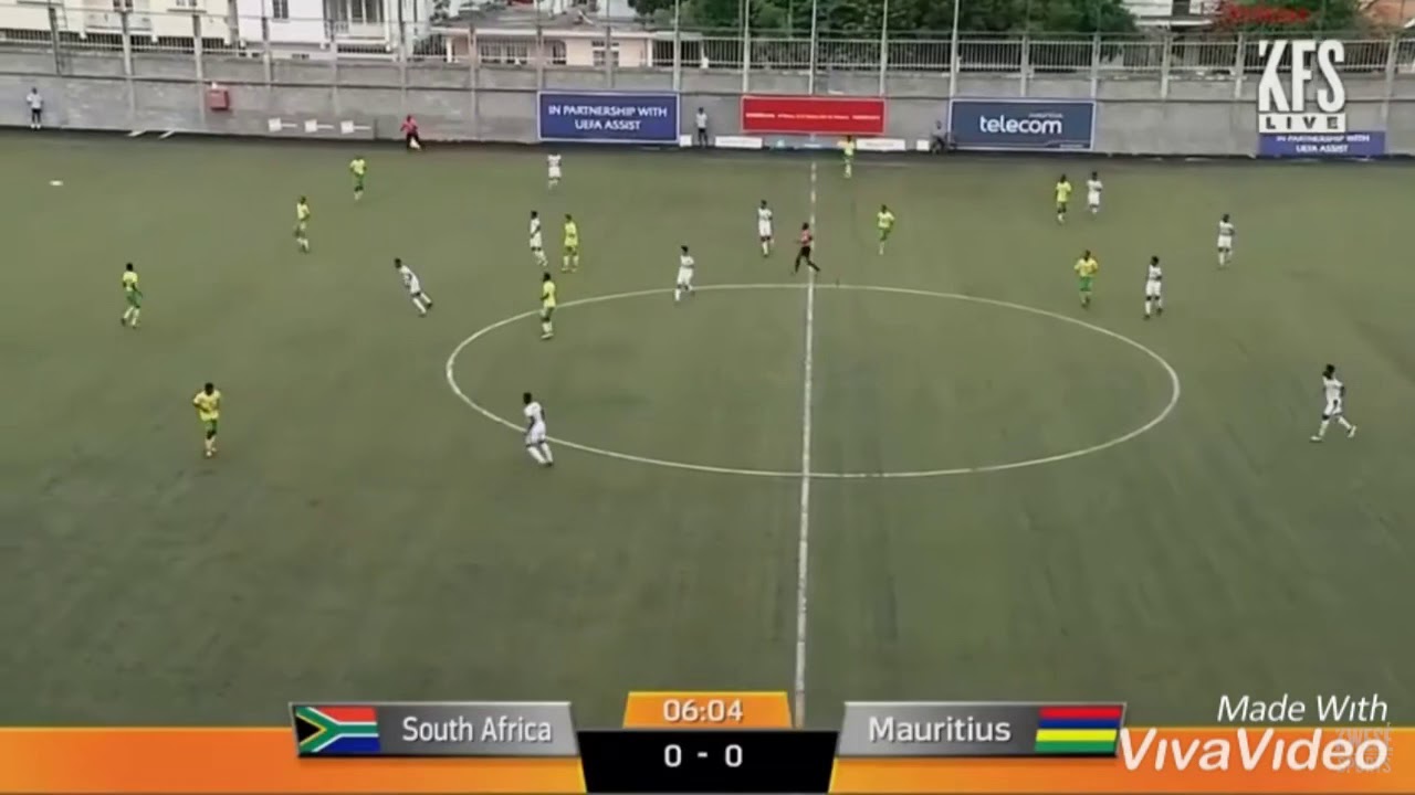 Kaizer Chiefs youngster Bontle Molefe only 15 - YouTube