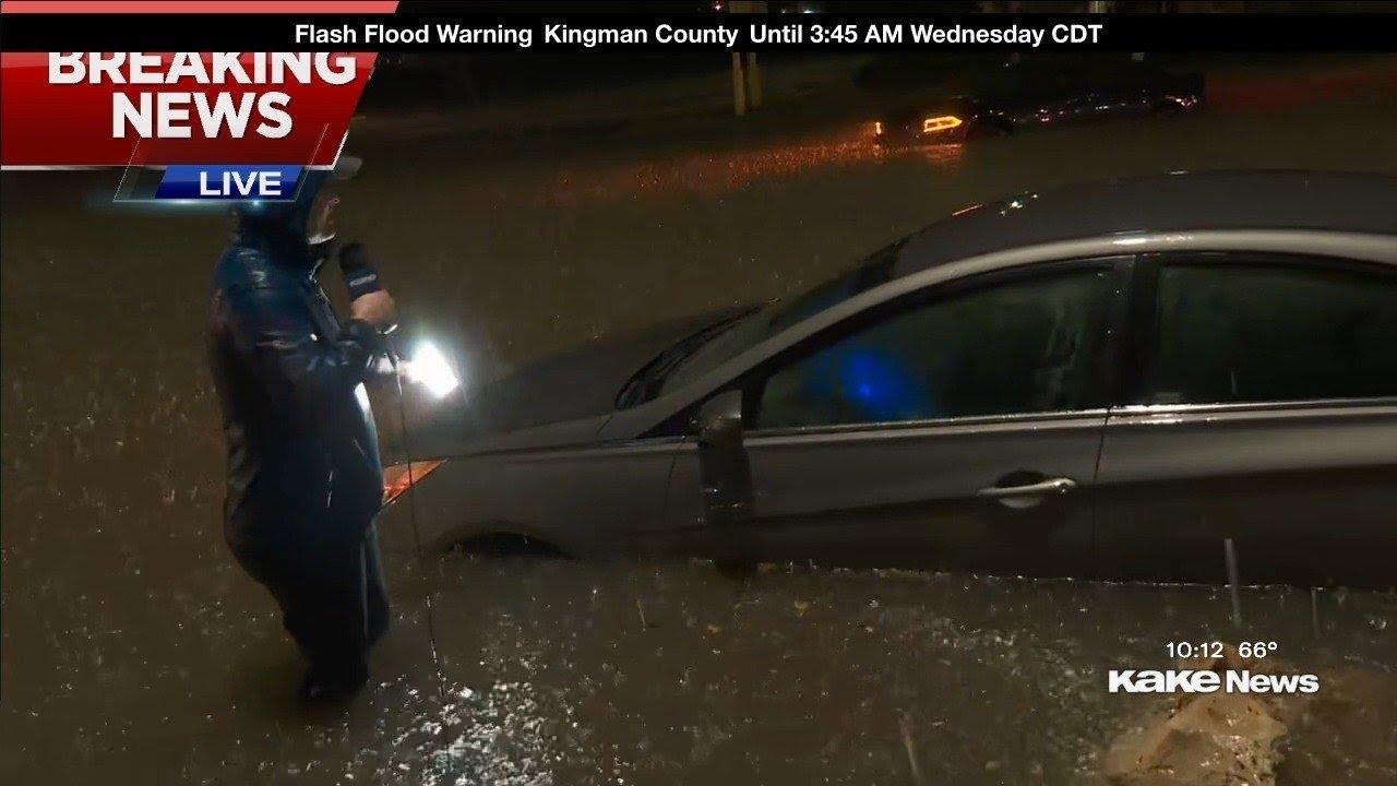 Heavy rain floods parts of Wichita - YouTube