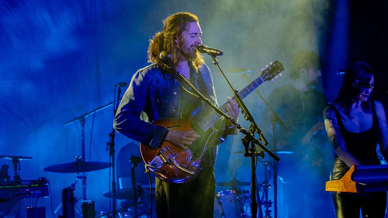 HOZIER - To Be Alone - Live at 3Arena in Dublin, Ireland 🇮🇪 - YouTube