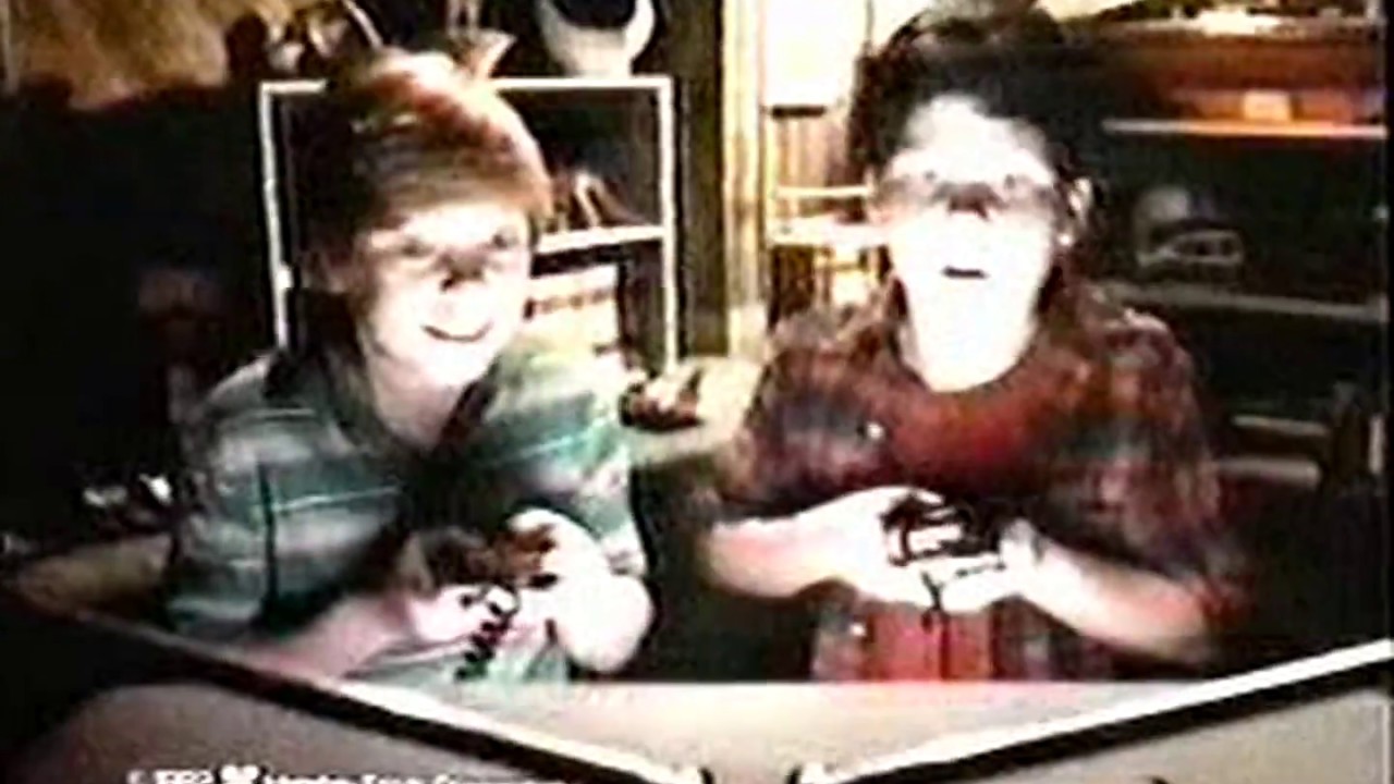 Reece's Peanut Butter Cups Video Game Commercial from the 80s - YouTube