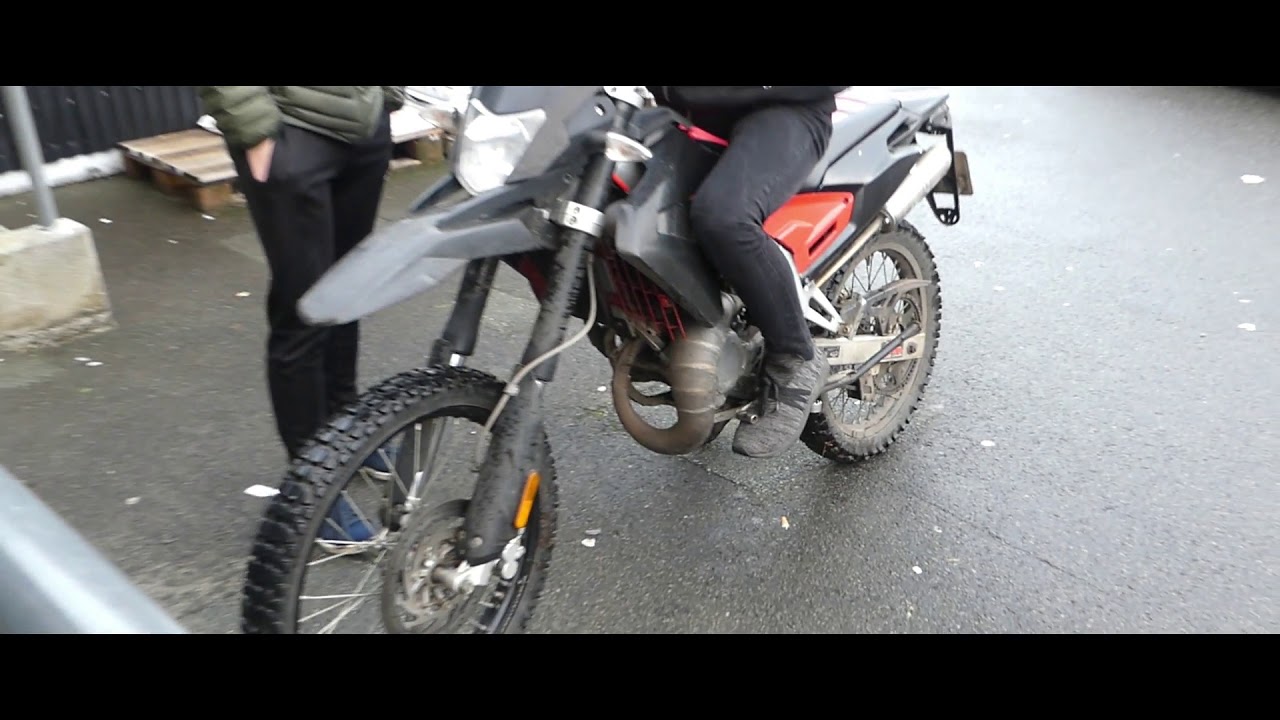 Wheelie With Aprilia Rx 80cc - YouTube