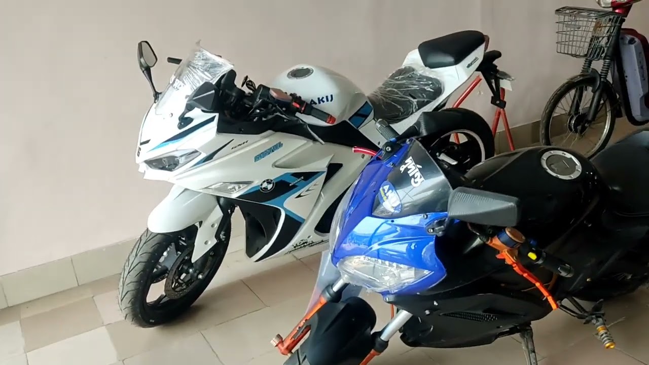 A VISIT TO AKIJ ELECTRIC MOTORCYCLE SHOWROOM - YouTube