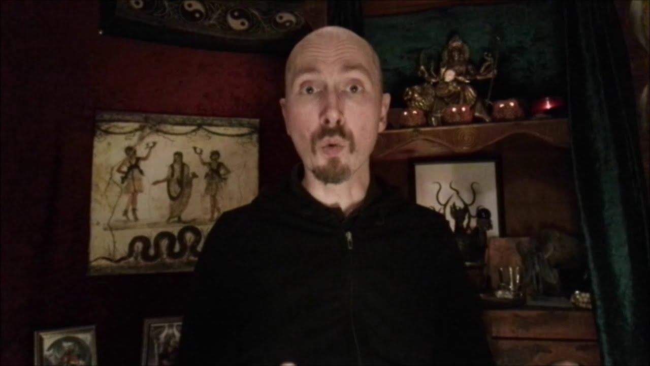 "Frater" ist ein magischer Ehrentitel??? - YouTube