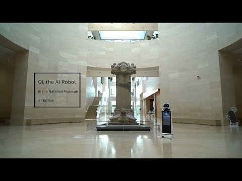 QI, A Robotic Museum Docent! - YouTube
