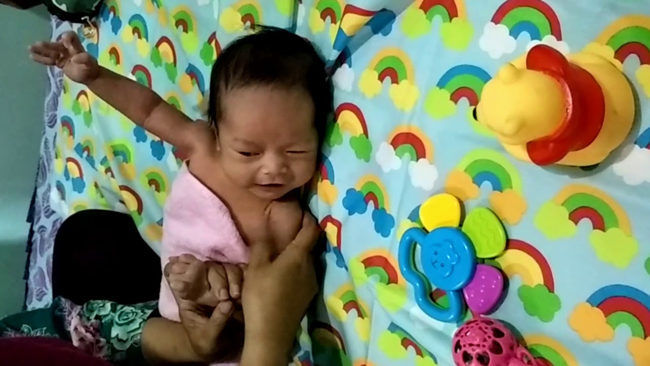 PIJAT BAYI - BABY MASSAGE - YouTube