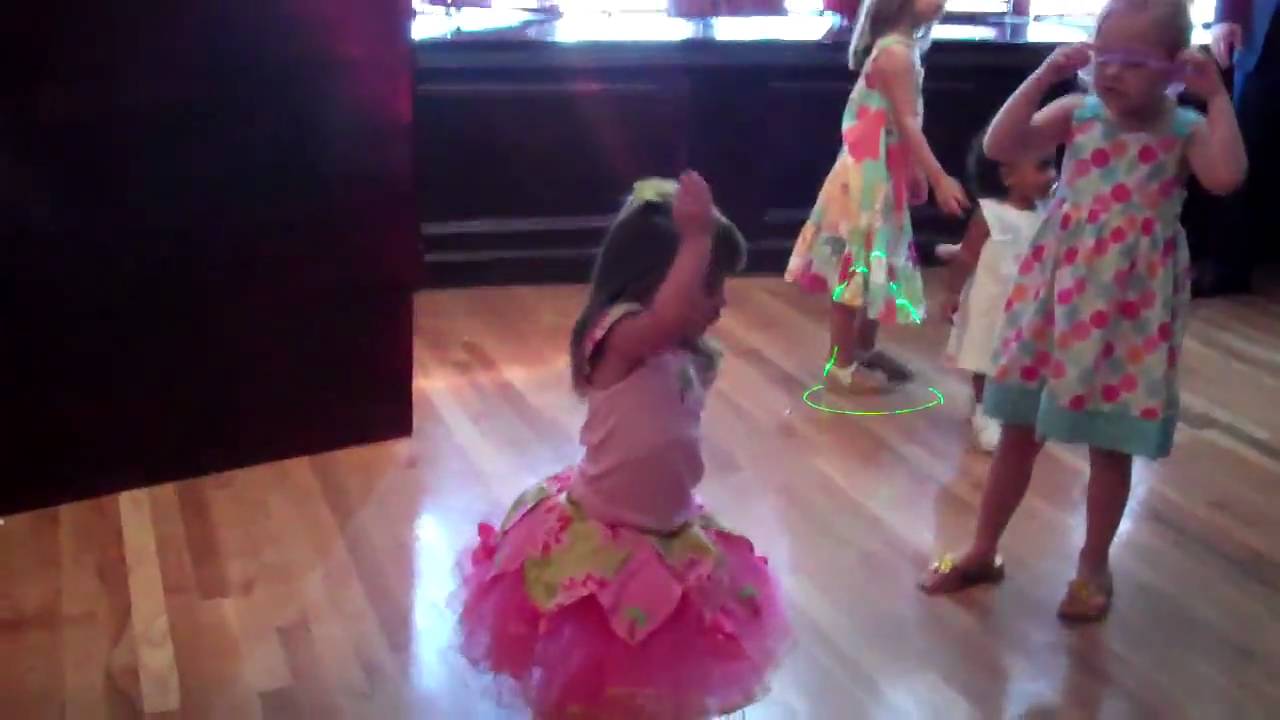 Anabelle Grace Curcio sings Paparazzi - YouTube