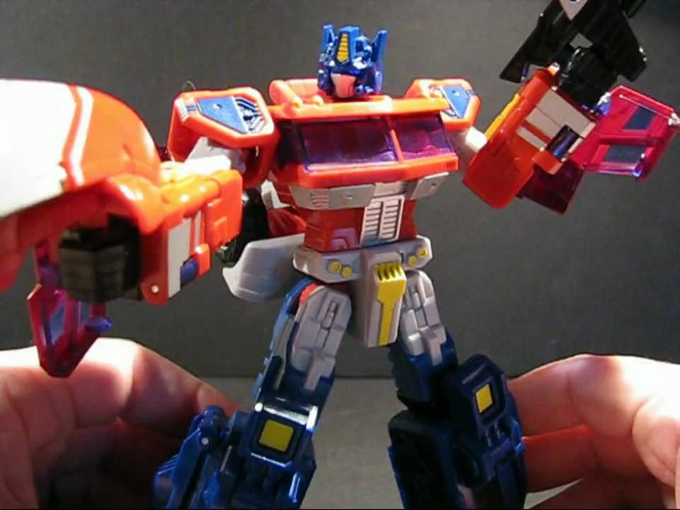 Transformers Universe Classics Optimus Prime - YouTube