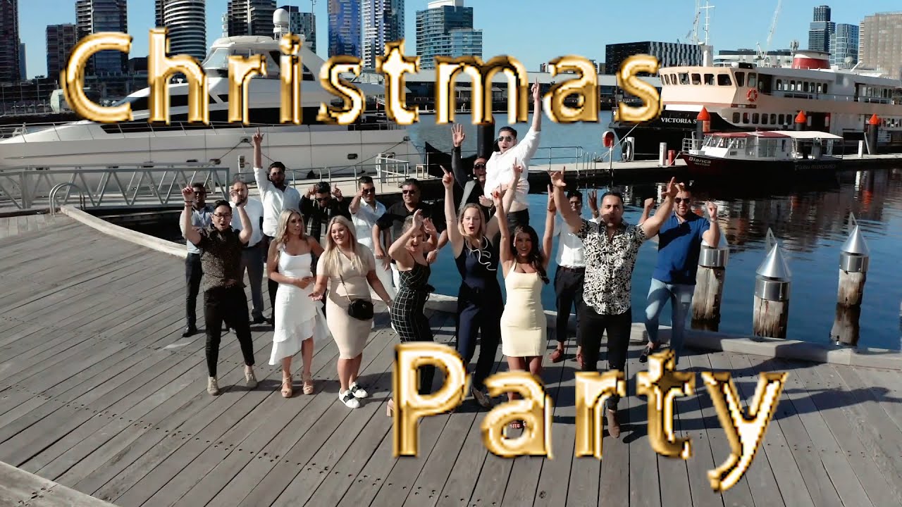 Zed Real Estate's Christmas Party | Zlog #23 | Zed Nasheet - YouTube