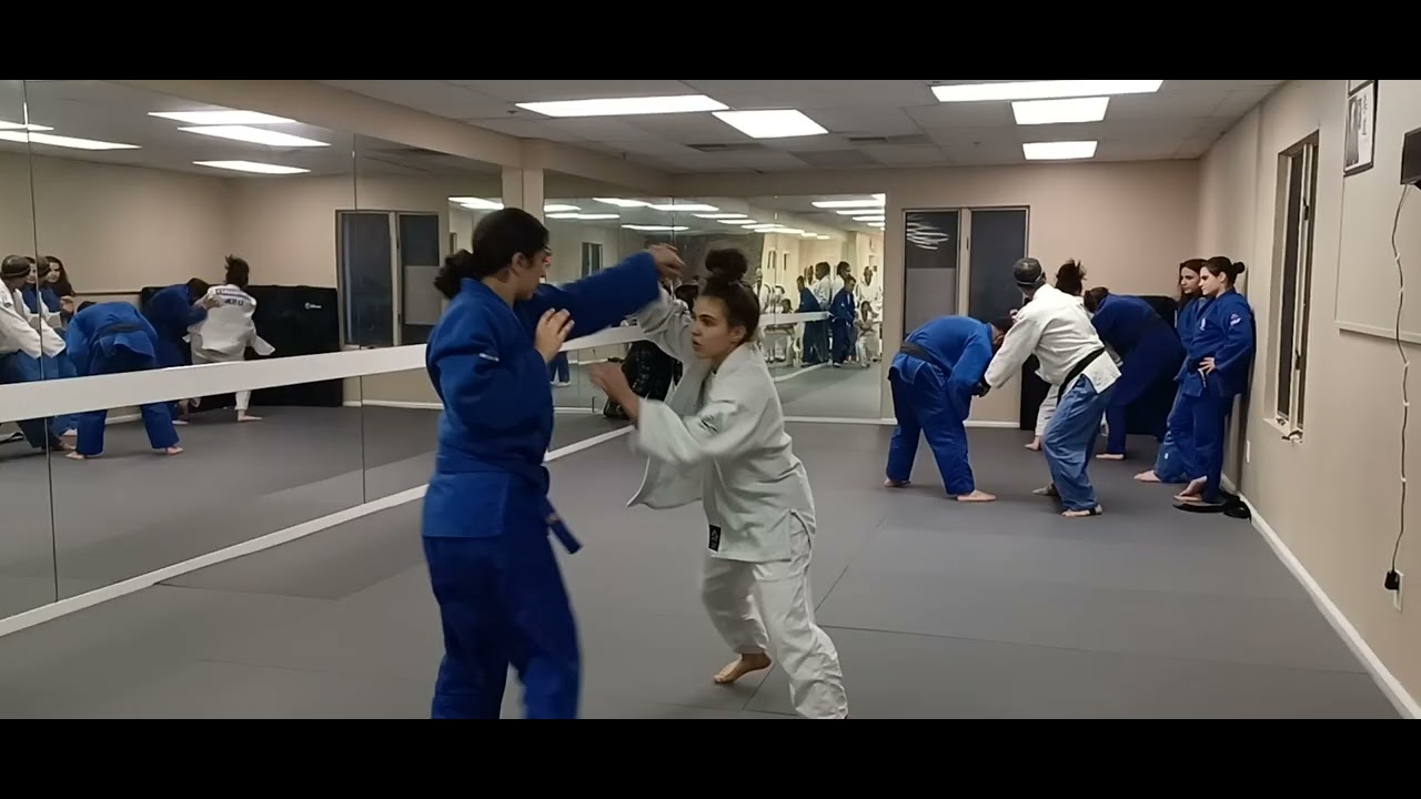 Randori at Sakura Judo - YouTube