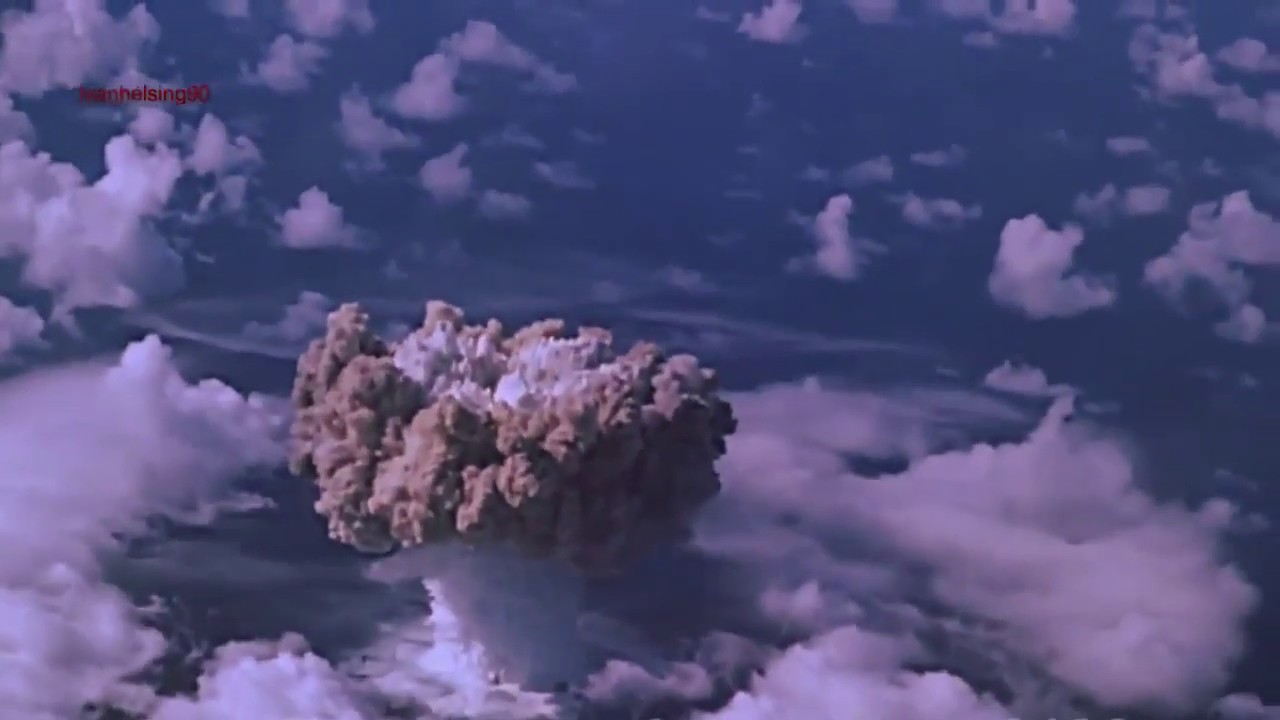 Bomba Atomica - Atolon de Bikini 1946 - Vista Aerea - YouTube