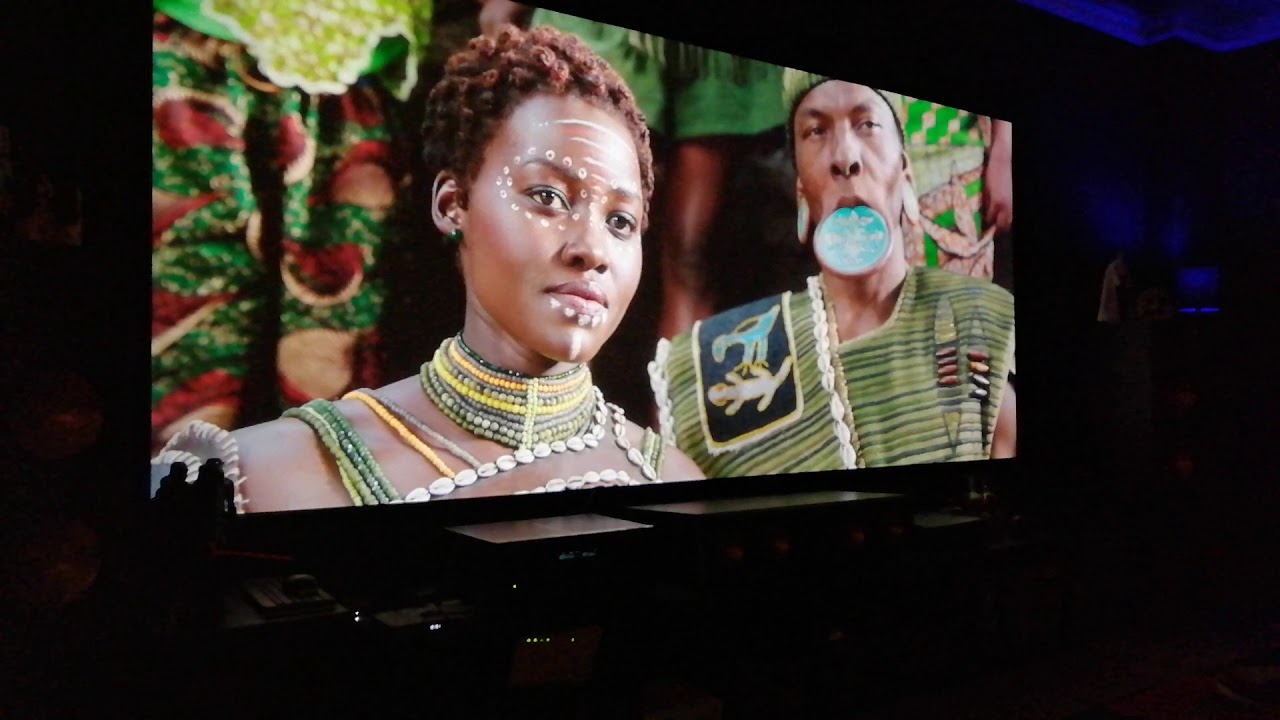 Home theater JVC Rs400 Projector Black Panther 4K 10bit SDR on Handmade ...