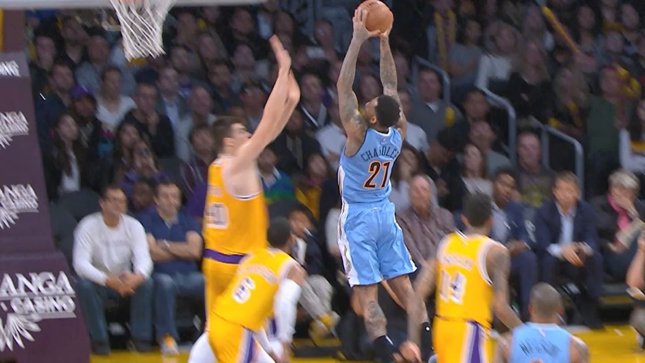 Wilson Chandler Two-Handed Throw Down vs. the Lakers | 01.17.17 - YouTube