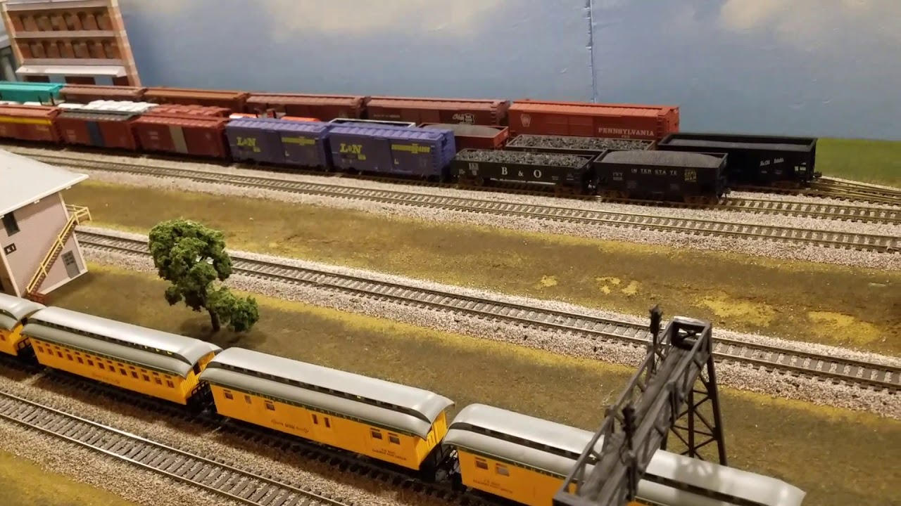 More of the big load / 4-4-0 American Type Steam Engine HO Scale - YouTube