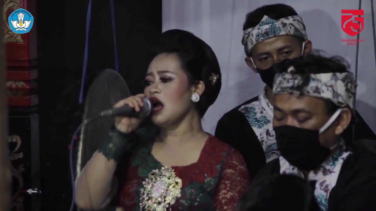 Parade Seni Bulan Kemerdekaan - Longser - YouTube