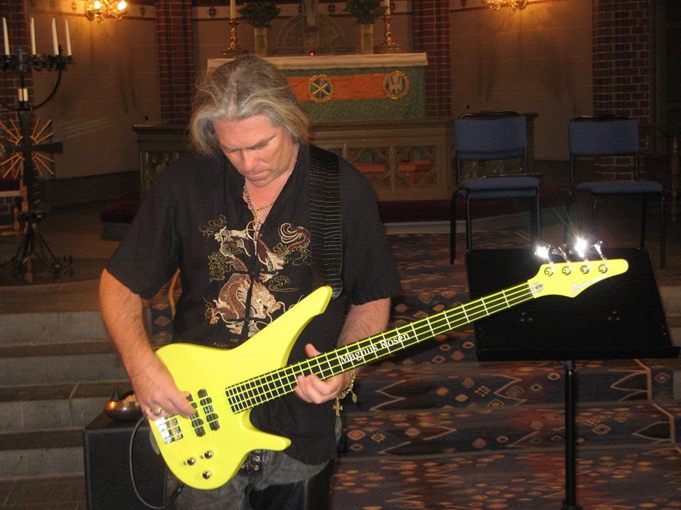 Solobass show with Magnus Rosén in a Church - YouTube