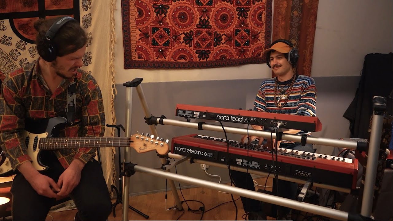 Blue Jazz Bird – Footprints (Live session) - YouTube