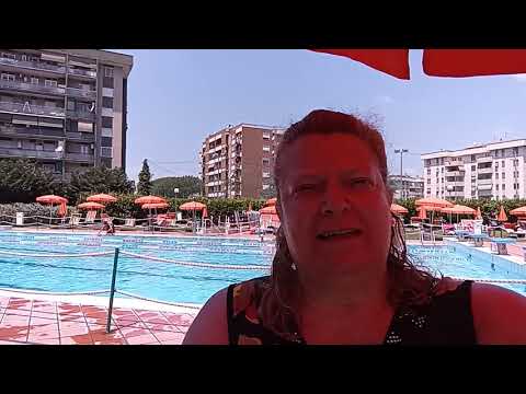 Finalmente in piscina il giorno del mio compleanno!!!😘👍