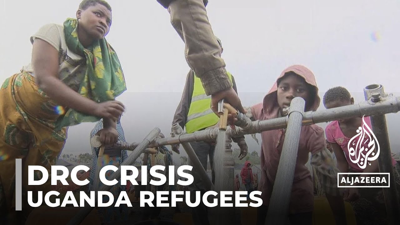 Hundreds of refugees flee to Uganda amidst fighting in the DRC - YouTube