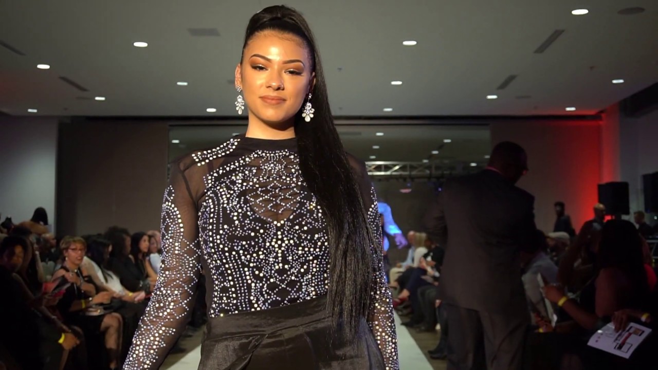 WALK FASHION SHOW DETROIT (DEC. 2019) - YouTube