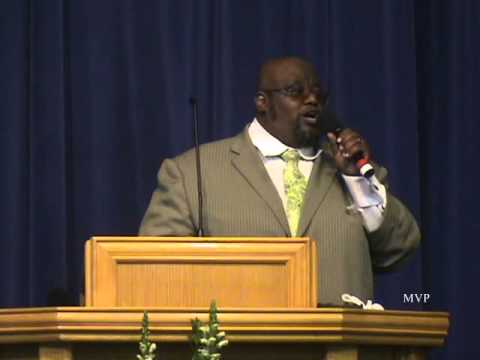 1204. A Mansion, Robe and Crown- Robert Byas- Song Leader - YouTube