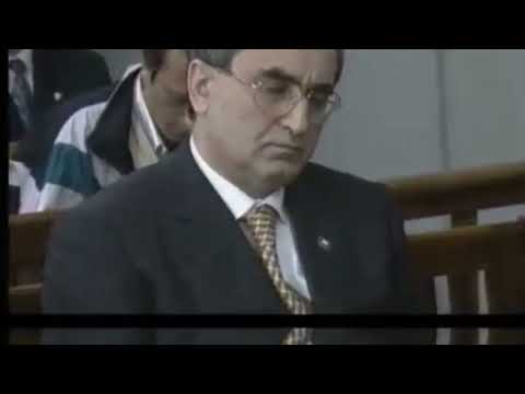 Makinaya bi asılmış 7 tane leş-Besim Tİbuk