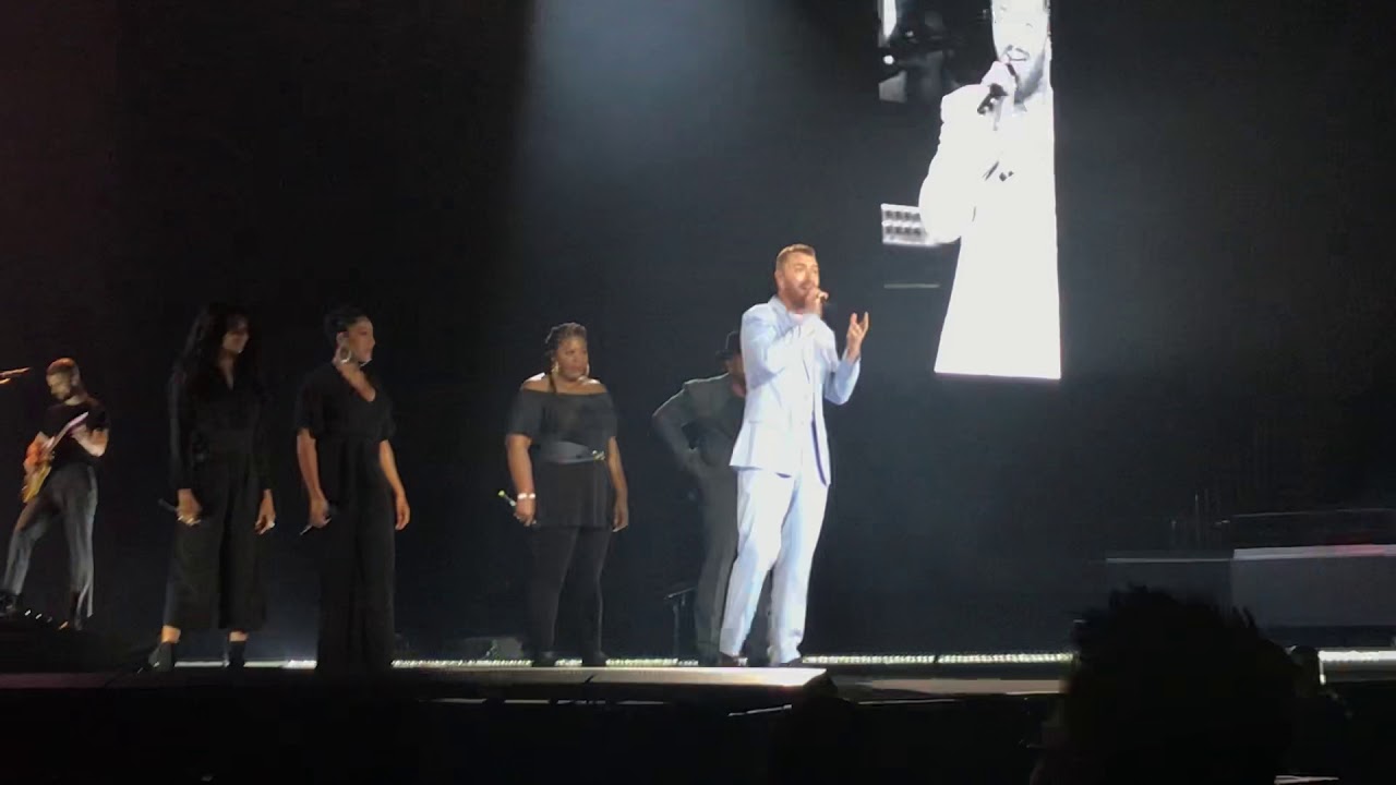 Sam Smith - Lay Me Down (Live At Manila) - YouTube