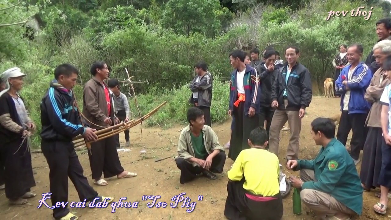 Hmoob Kev tso plig rau ib tug Qaug - YouTube