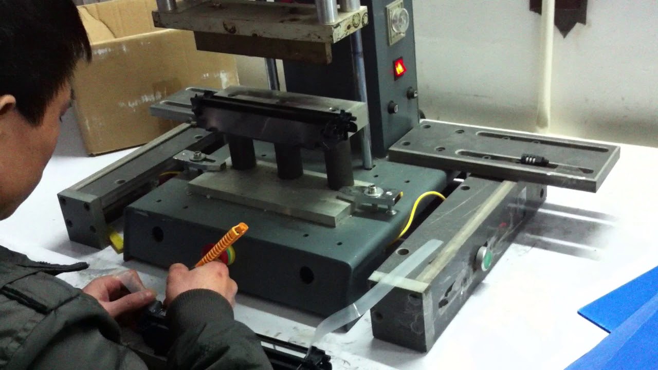 Hot welder -- ribbon welding - YouTube