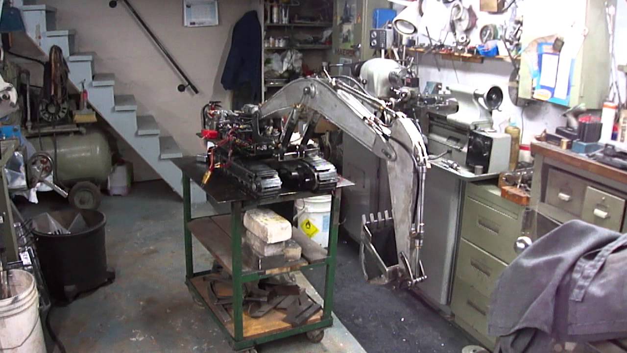Homemade Hydrolic shovel 1/9 scale - YouTube