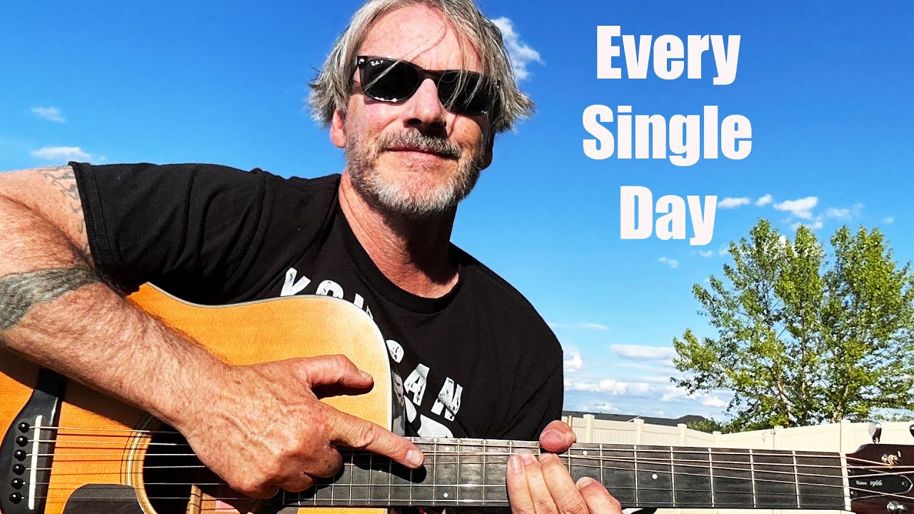 This is how I practice guitar every single day! - YouTube